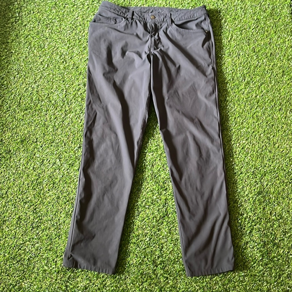 Lululemon Lululemon ABC Pant Classic Obsidian Size 34 - Gem